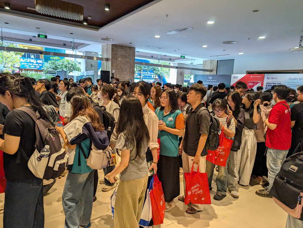 Hơn 3.000 vị trí việc làm chờ người lao động tại Ngày hội “UEH Career ...